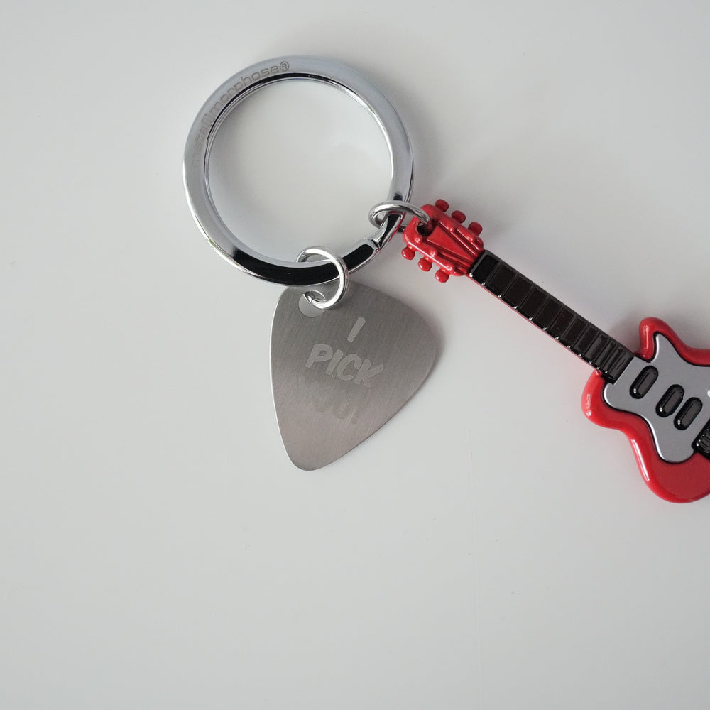 METAL KEY RING GUITAR
